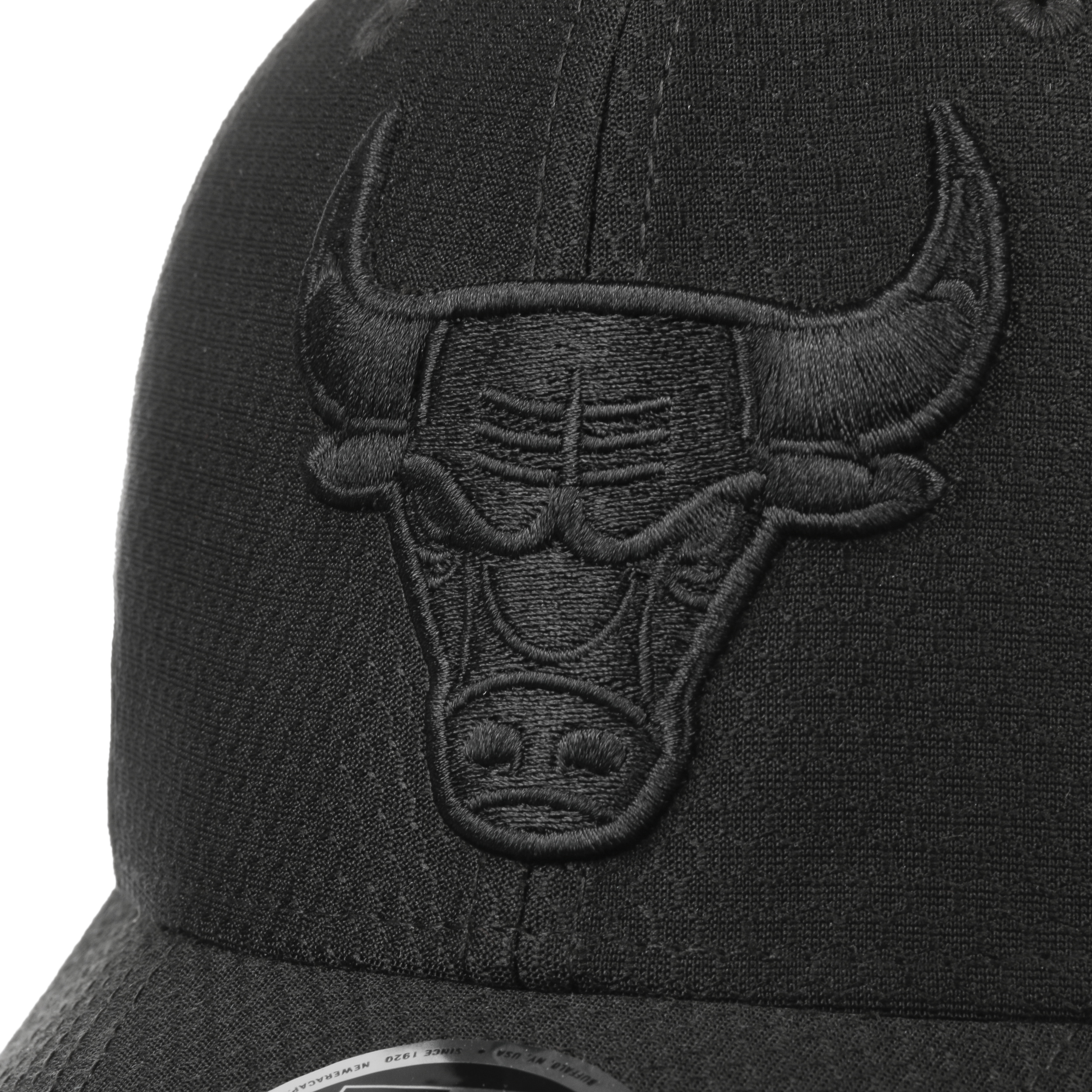 9Fifty Stretch Snap Tonal Bulls Pet by New Era - € 42,95