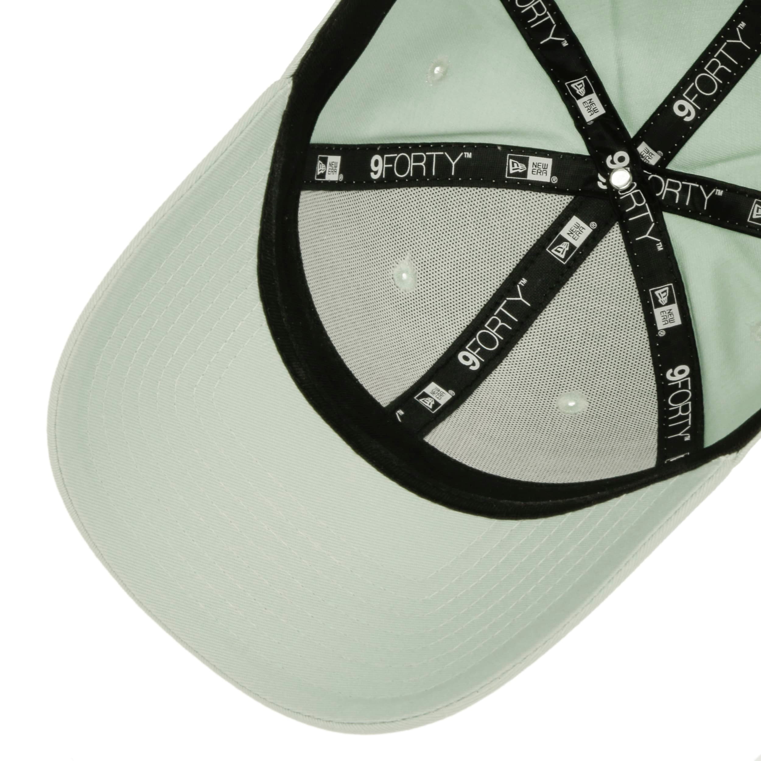 9Forty Female MLB Essential Pet by New Era - € 27,95