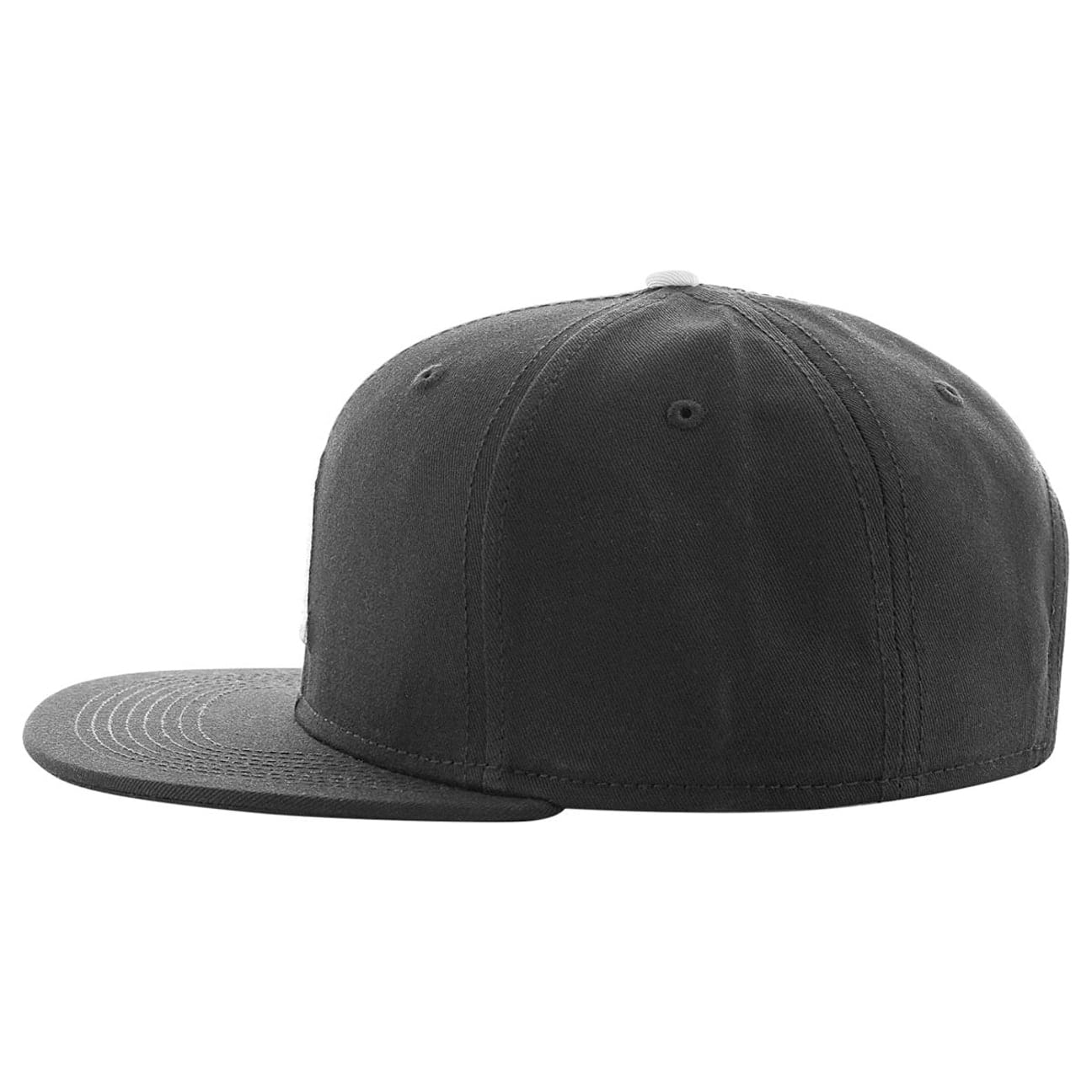 D Letter Snapback Cap - € 22,95