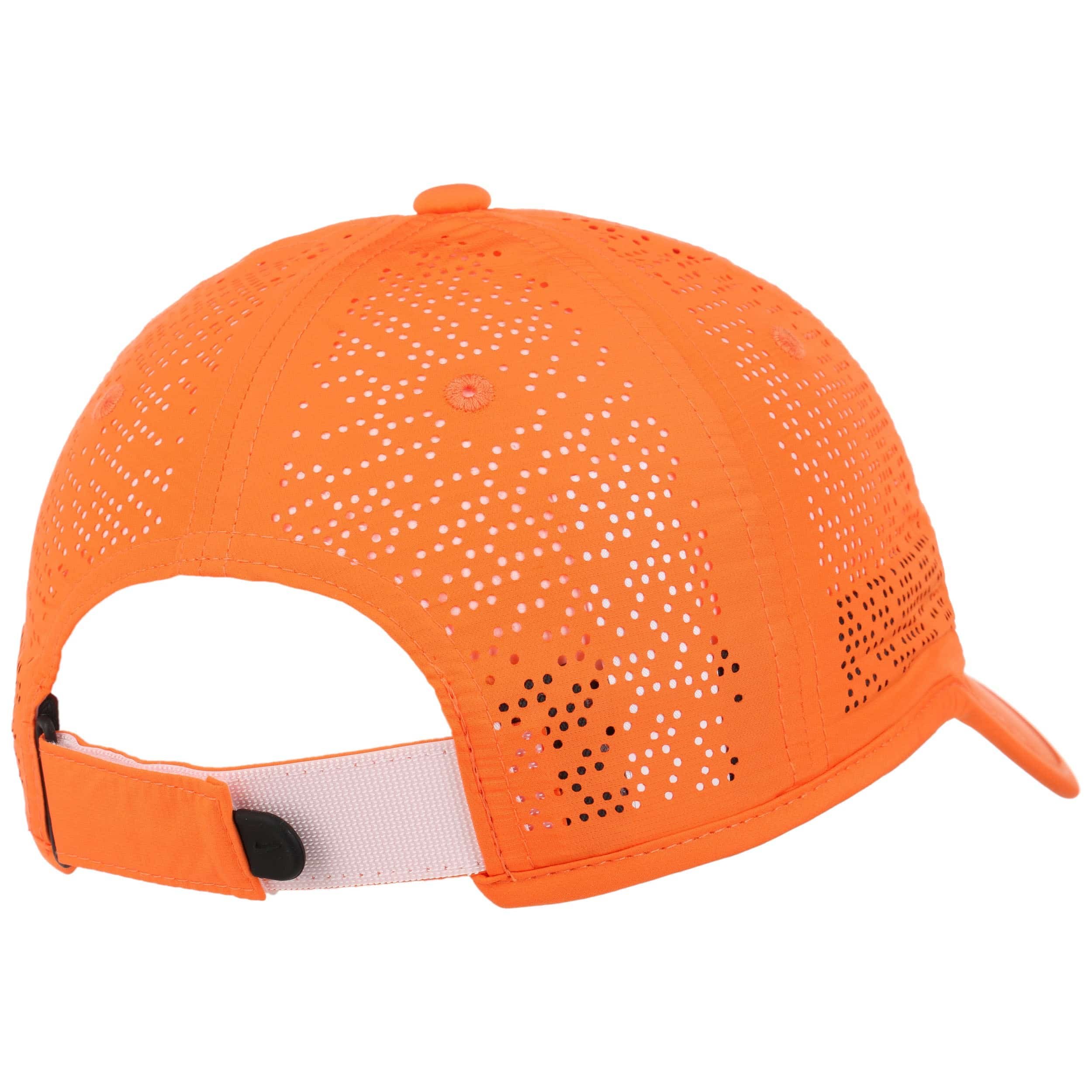 Swoosh Perforation Cap by Nike - € 29,95